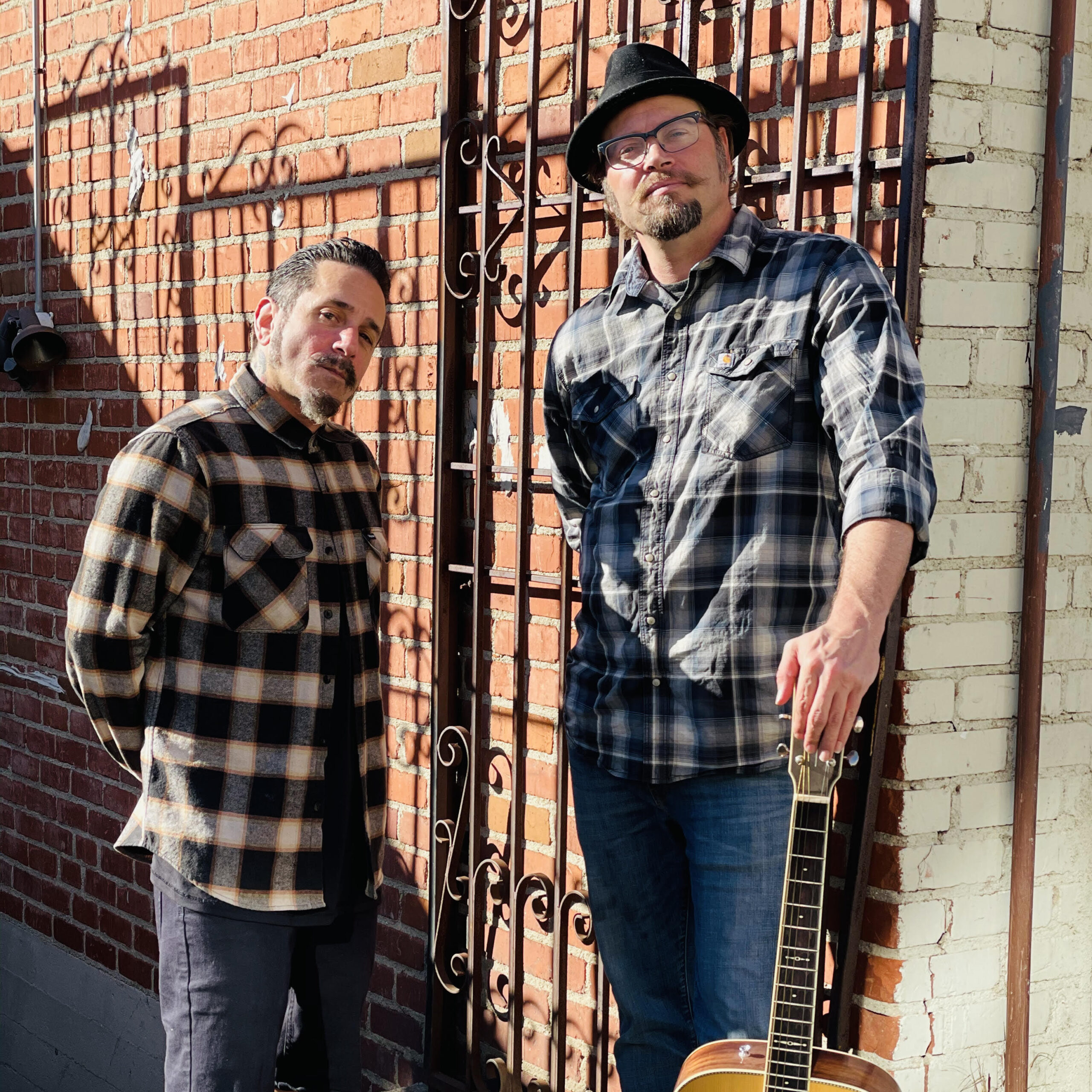 Dan Kelly (of Fortunate Youth) and ZEB (of tribal seeds) - Guanabanas ...
